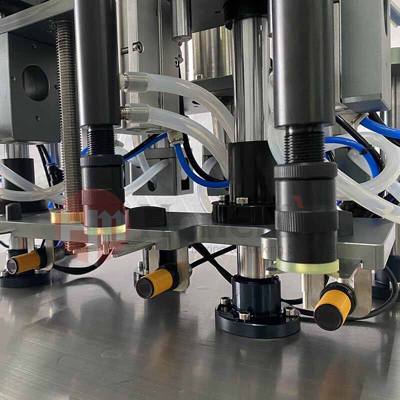 Kvepalų buteliukas keturi vakuuminiai purkštukai neigiamo slėgio ...