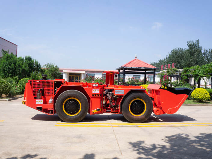 World's Largest Mine Dump Truck: BelAZ 75710 - 450-Ton Capacity Mining ...