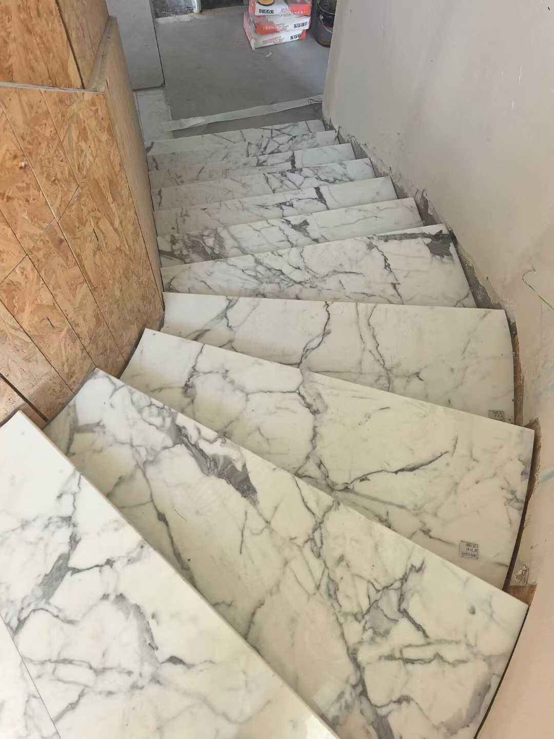 Calacatta White Marble Staircase Project | Projects