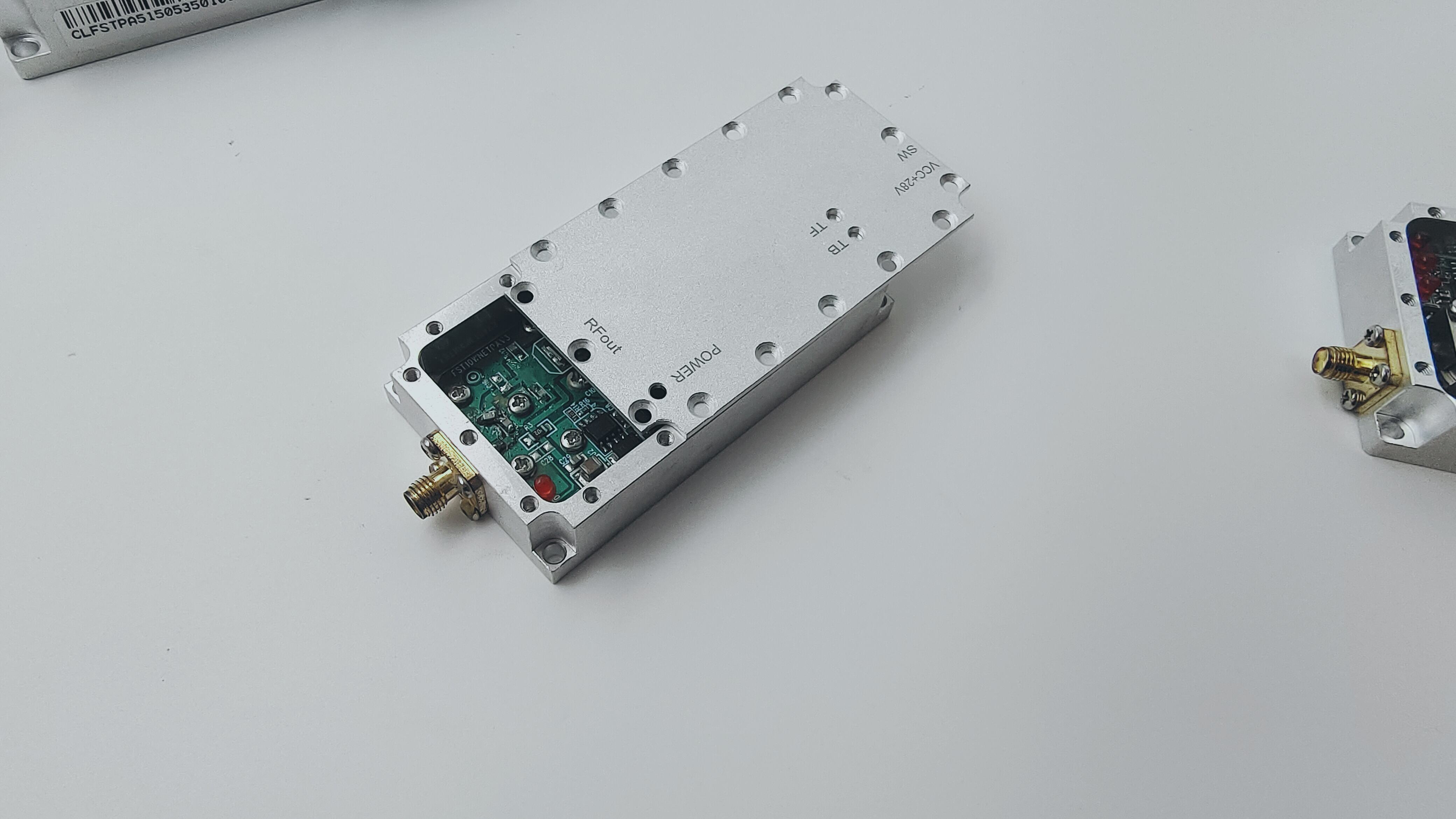 What are the key features that define a high-quality customizable RF power amplifier, and how do ...