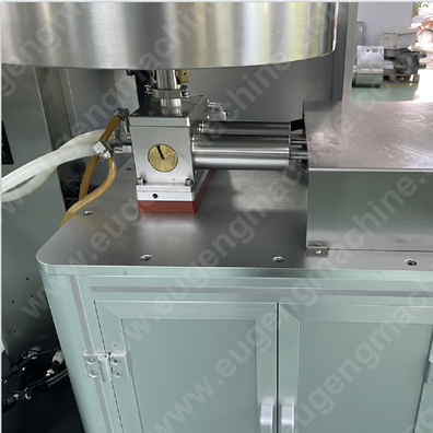 2 nozzles lip balm hot filling and cooling line