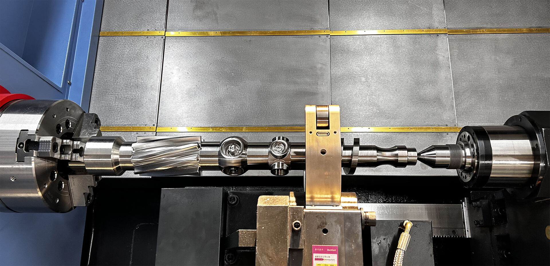 DONGS CNC provides advanced CNC lathes, medium and large horizontal ...