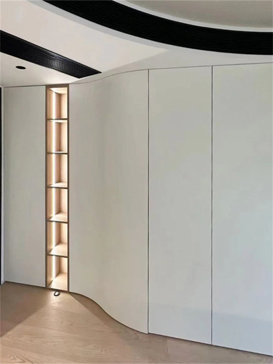 Arc-shaped Wardrobe | Circular Wardrobe