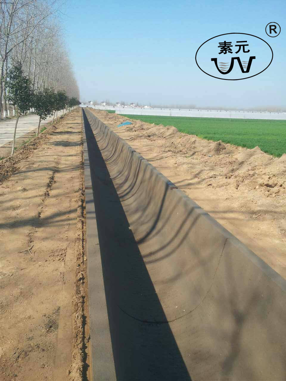 Convey Self-propelled U-shaped Concrete Channel Lining Machine Water ...