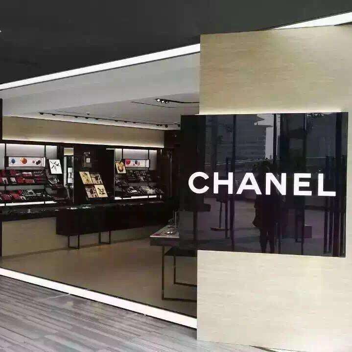 Customized Display Fixtures Solution for Luxury brand | Luxury Brands
