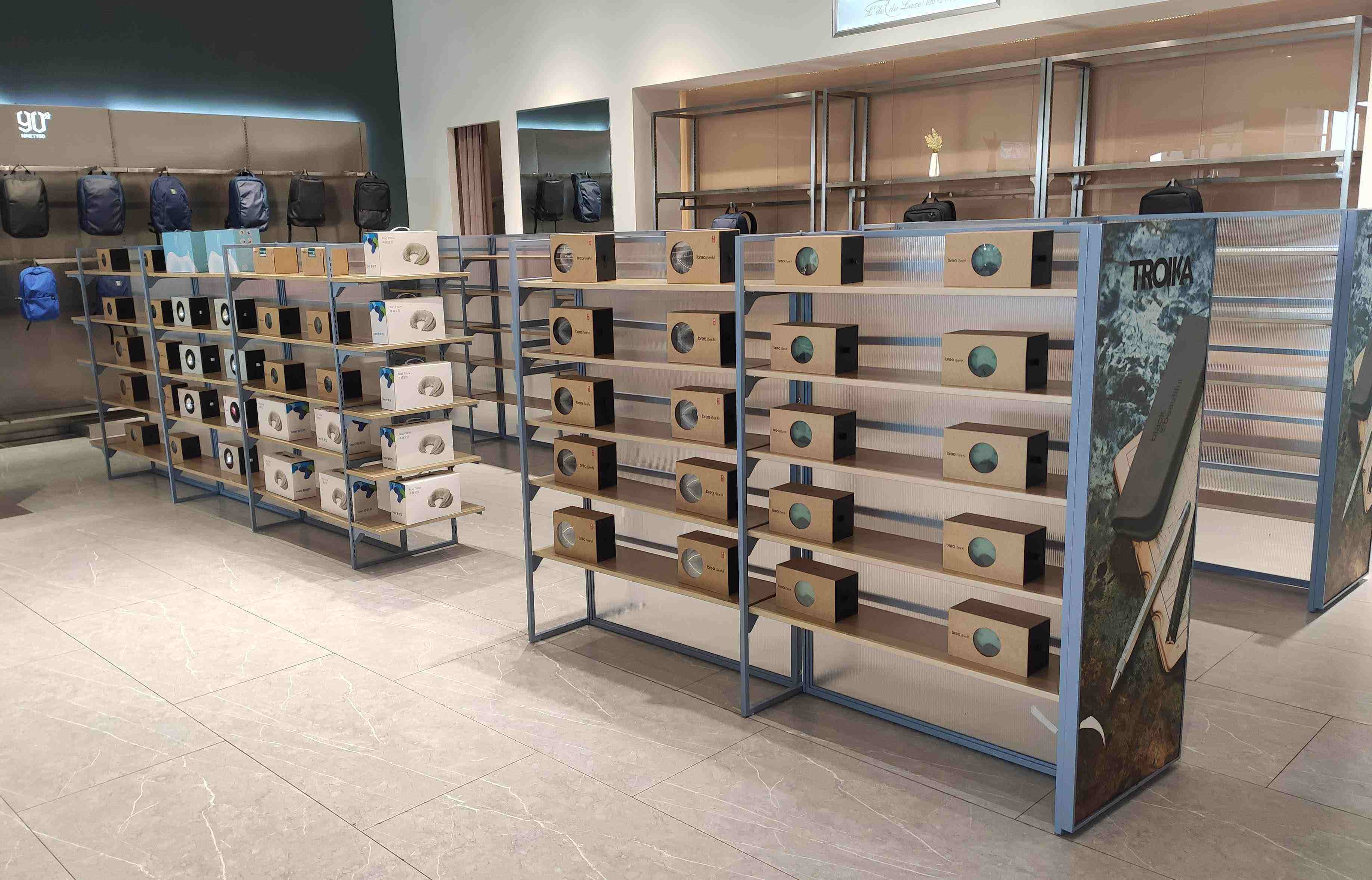 Custom Display Solutions For Cdf Shops Retail Chain