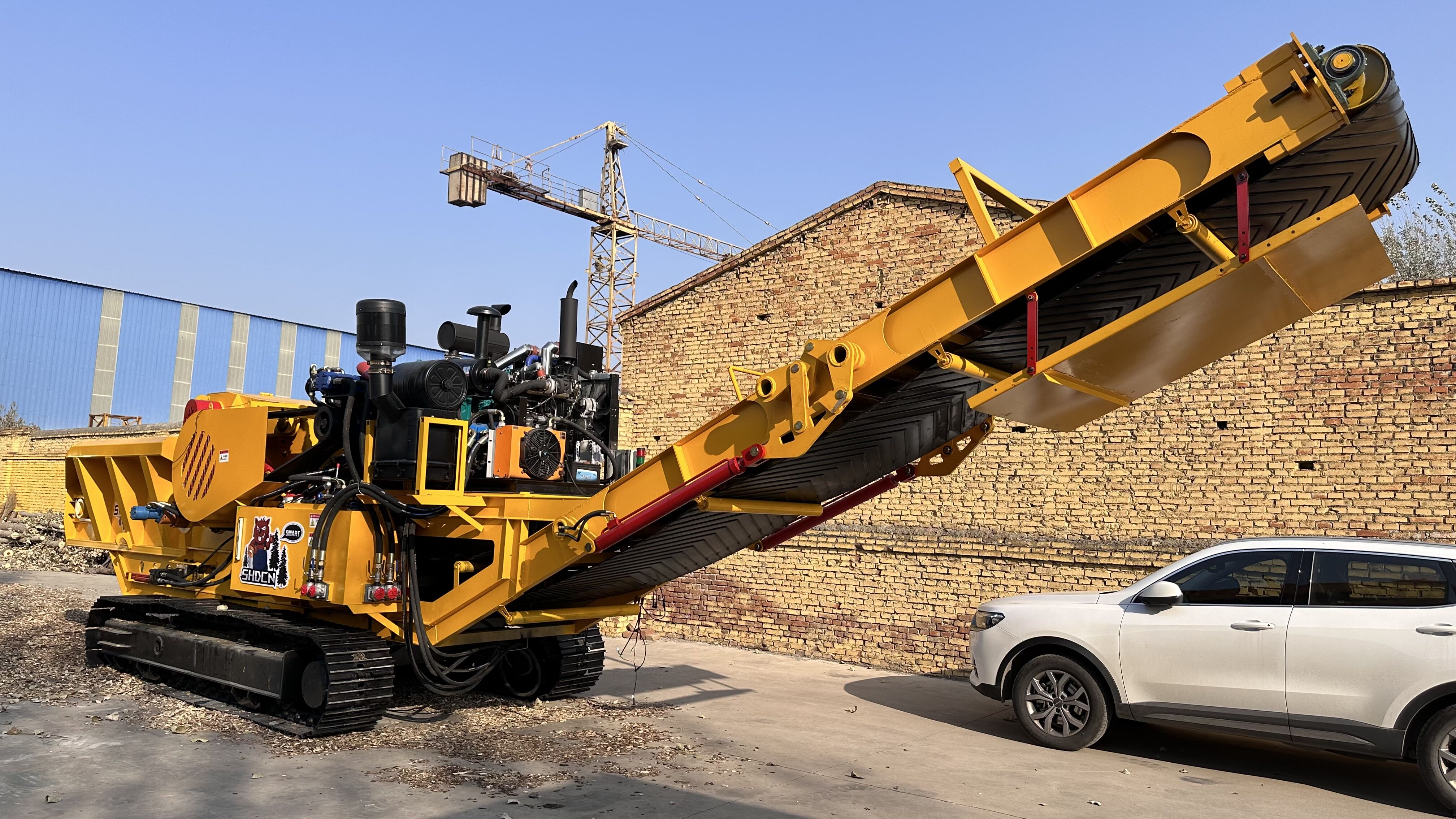 Electric Wood Chipper Shredder Machine | Eco-Friendly & Hydraulic-Powered