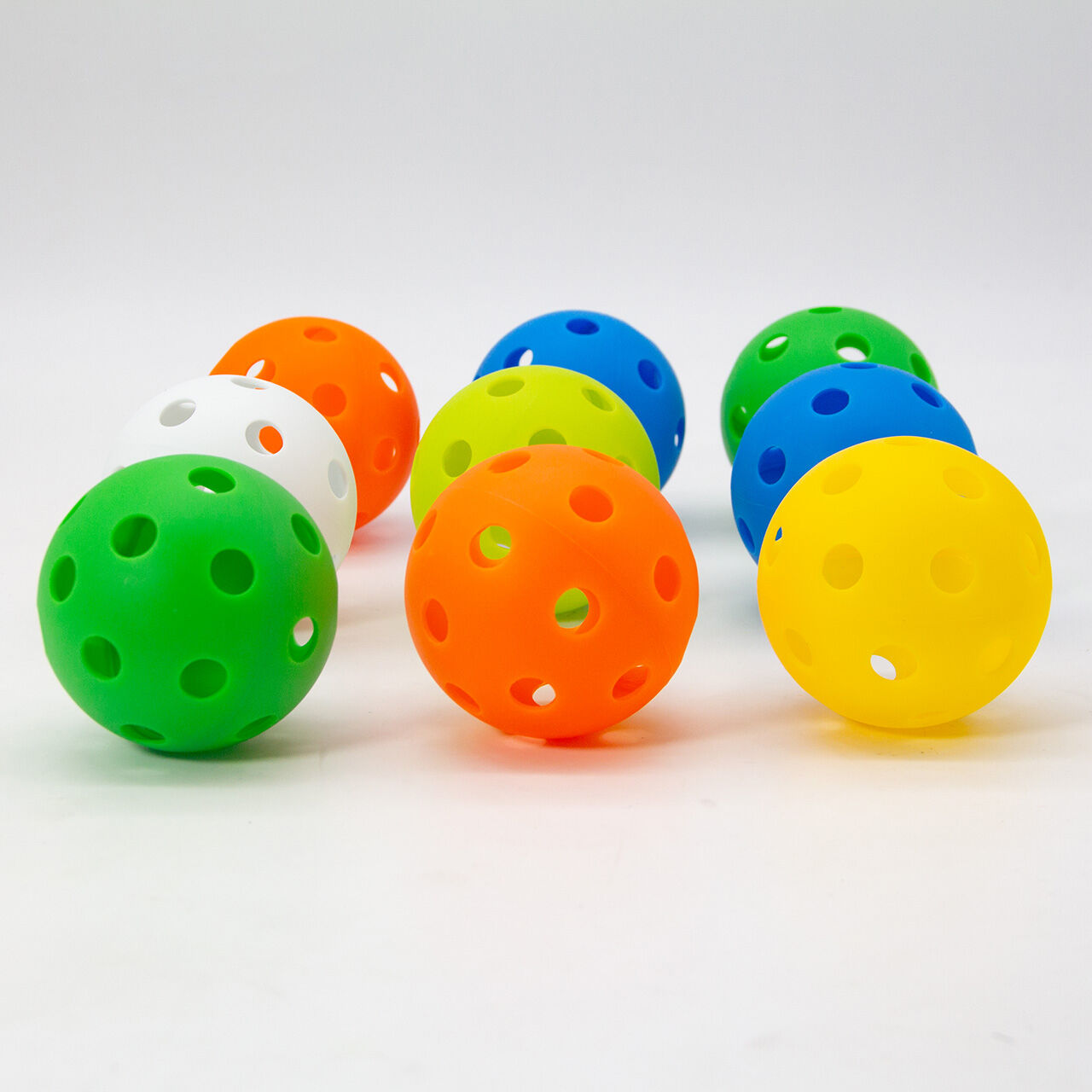 MOZURU Indoor 26 Holes Injection Molding Pickleballs | Indoor ...