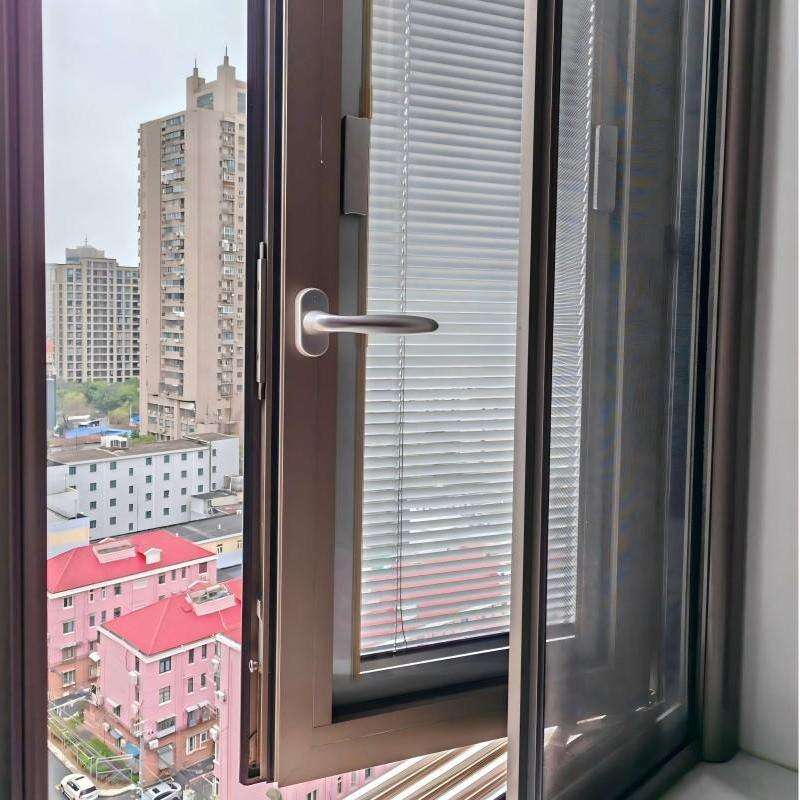 PEAK-135 Series Integrated Netting Outward Opening Window | Inward or ...