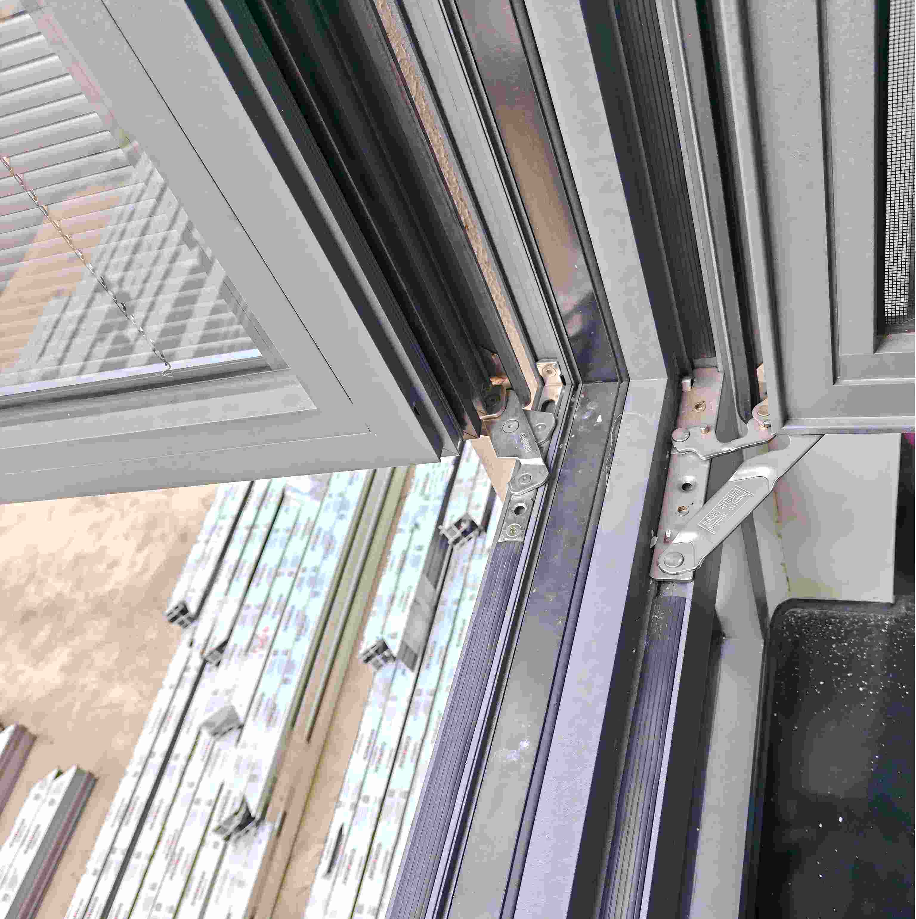 PEAK-125 Series Integrated Netting Outward Opening Window | Inward or ...