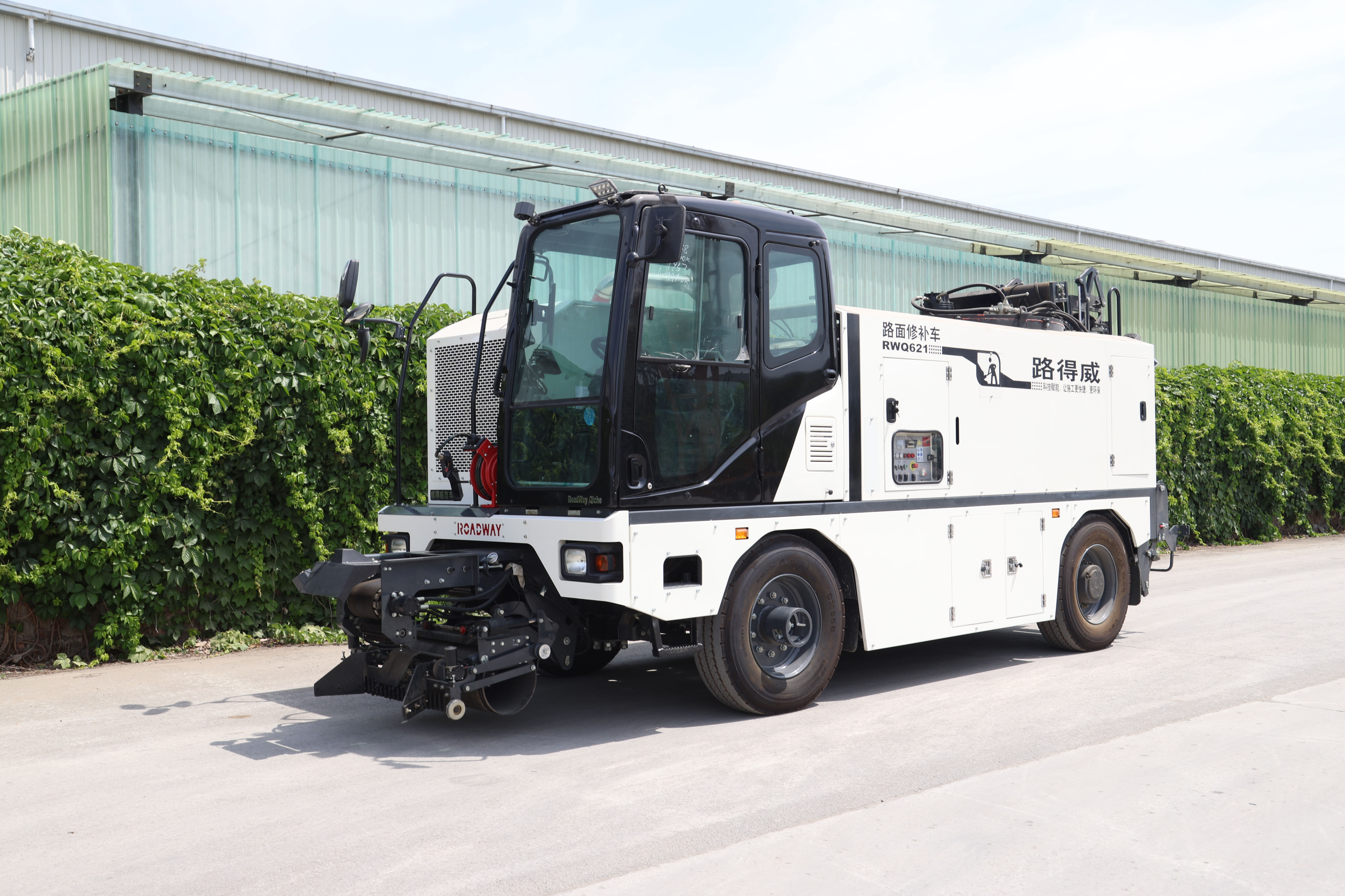 Les avantages du recours à des réparateurs automatisés de trous d'obus