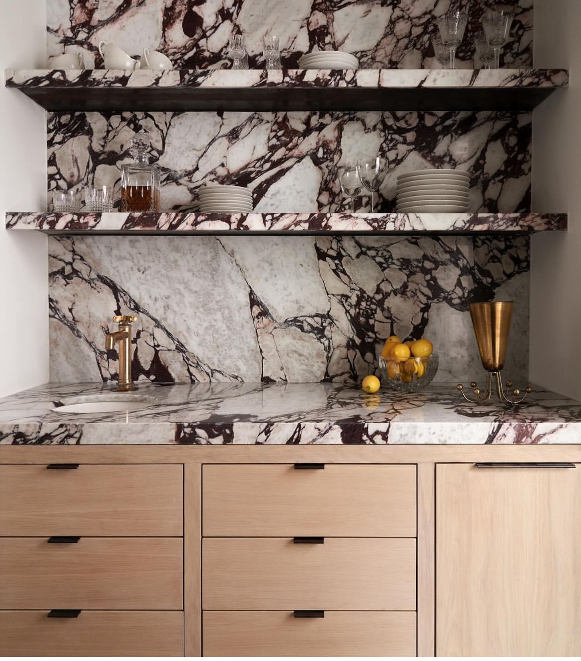 Calacatta Viola Marble: The Premier Choice for Luxurious Residential ...