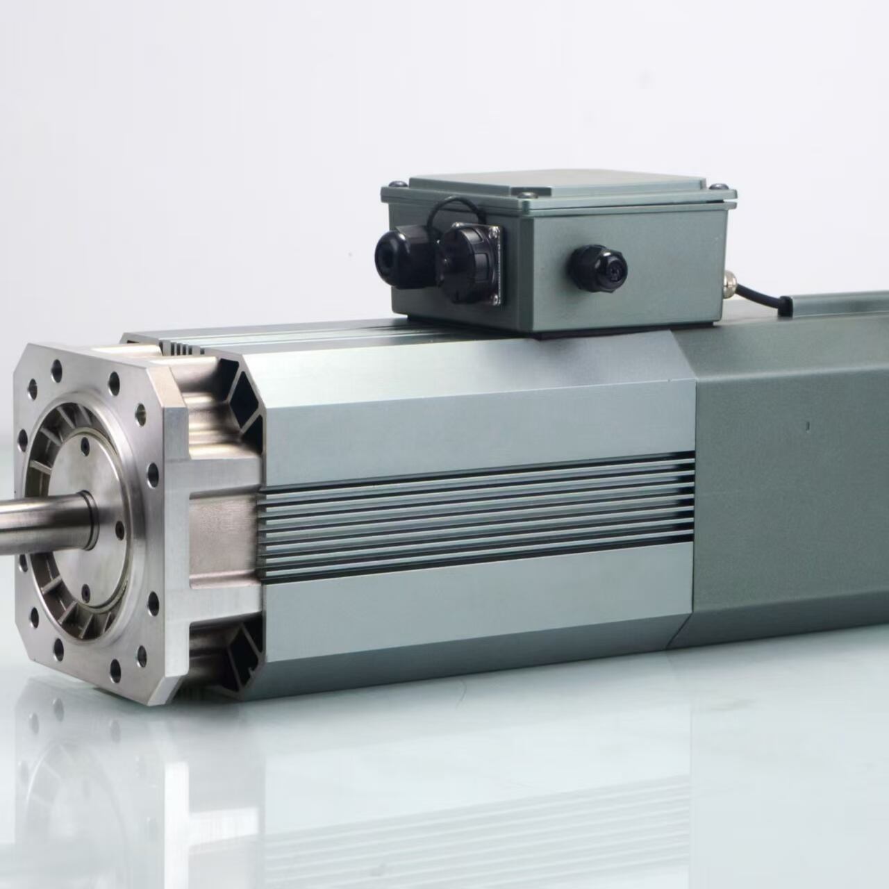 Why Engineers Prefer Three Phase Motors for Manufacturing? - Chongqing ...