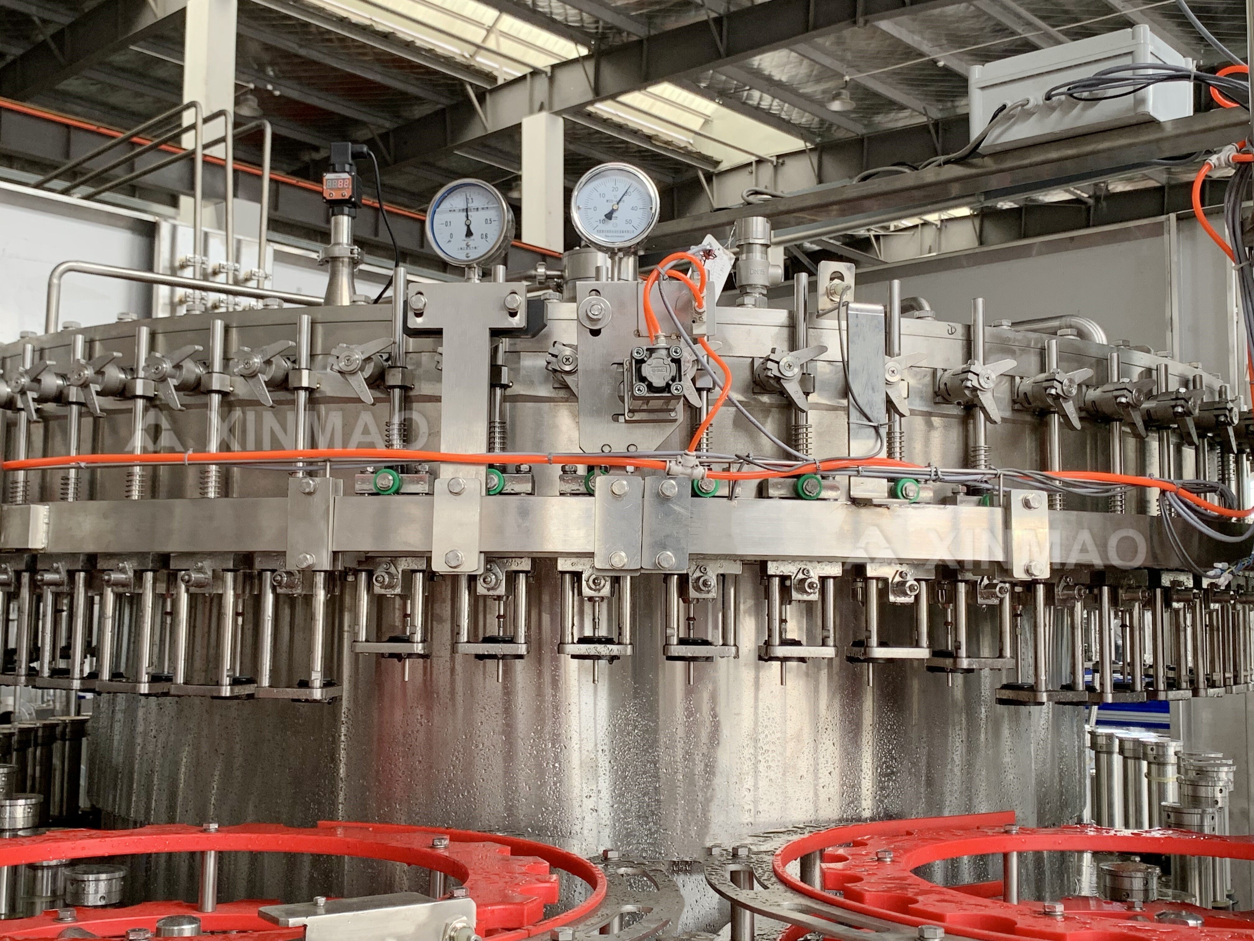 The Special Design of Carbonated Drink Filling Machine