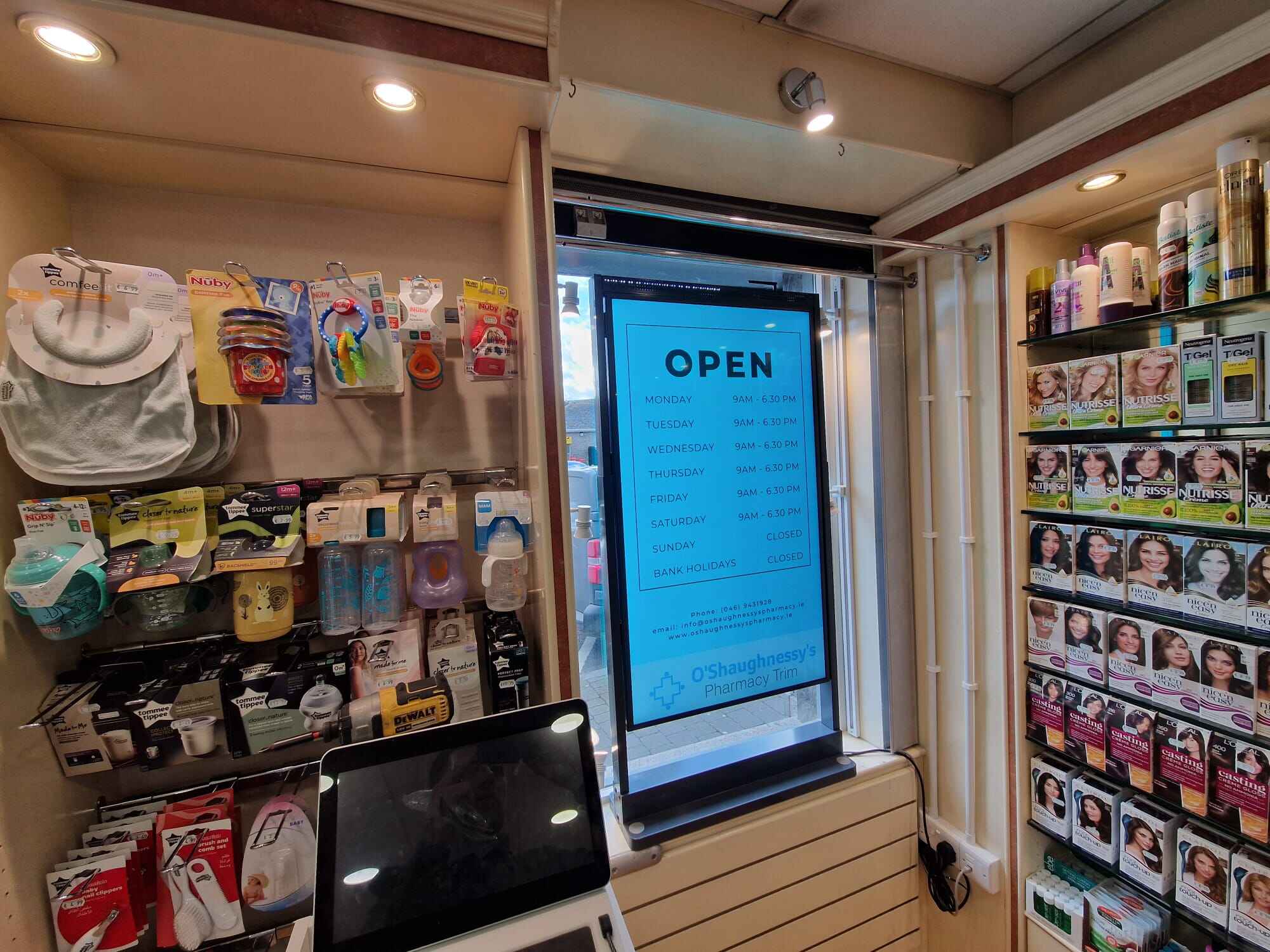 Why Is High-Visibility Digital Window Display Vital for Outdoor Advertising? - Shenzhen YJCen ...