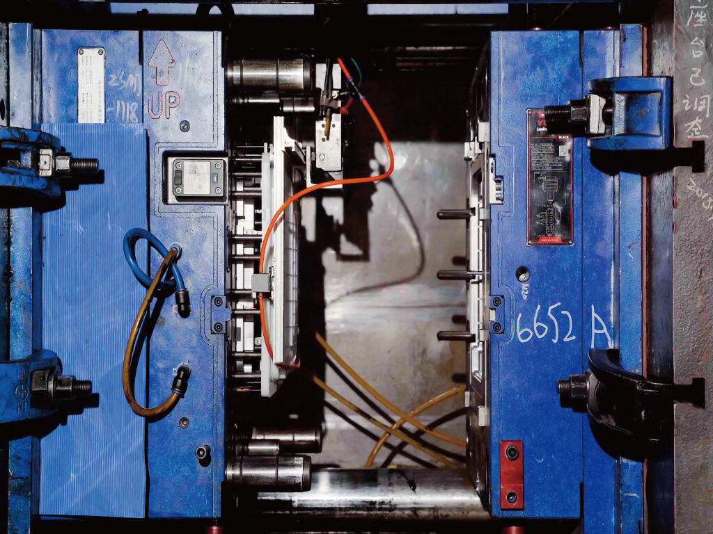 Plastic Injection Molding-Qingdao Victory Plastics Co,.Ltd.